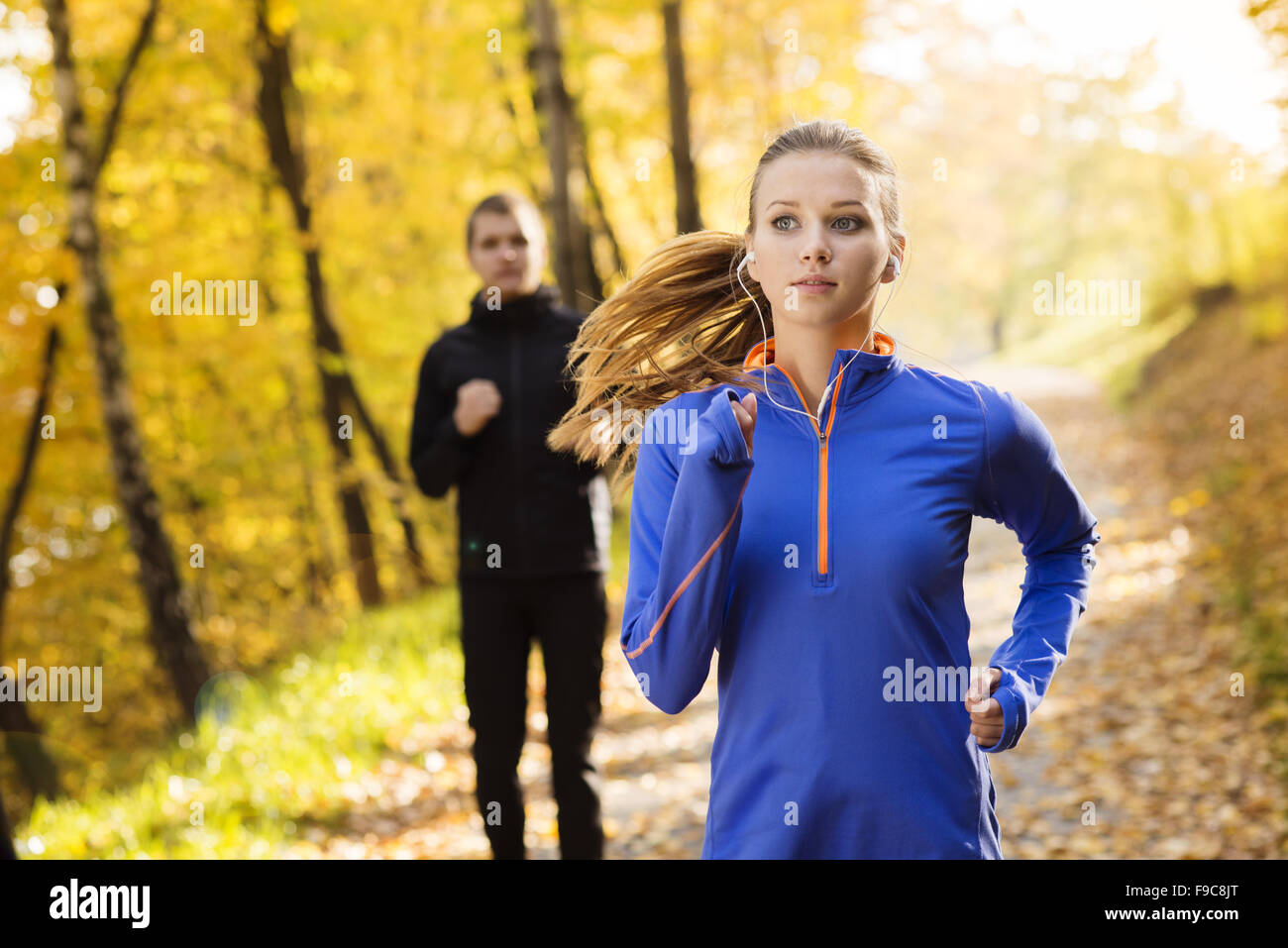 Couple running hi-res stock photography and images - Alamy