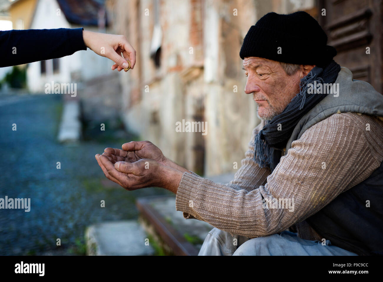 homeless man in the street Stock Photo - Alamy
