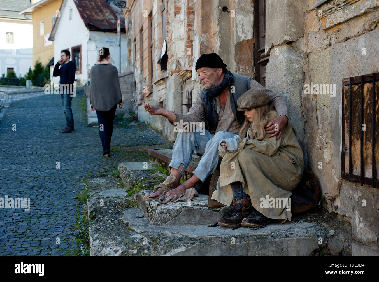 homeless man in the street Stock Photo - Alamy