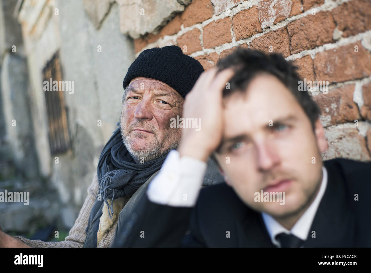 Senior homeless men hi-res stock photography and images - Alamy