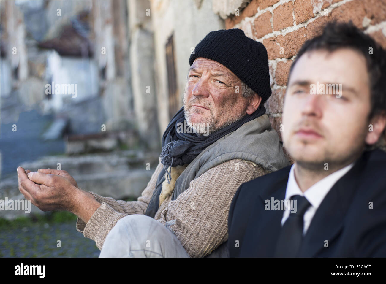 Homeless men on street hi-res stock photography and images - Alamy