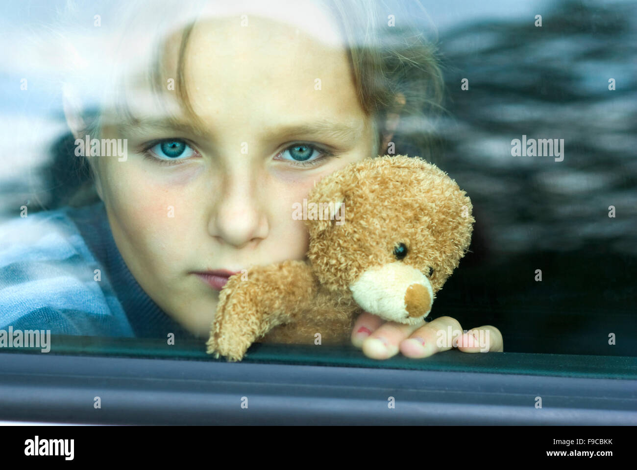 Crying child car hi-res stock photography and images - Alamy