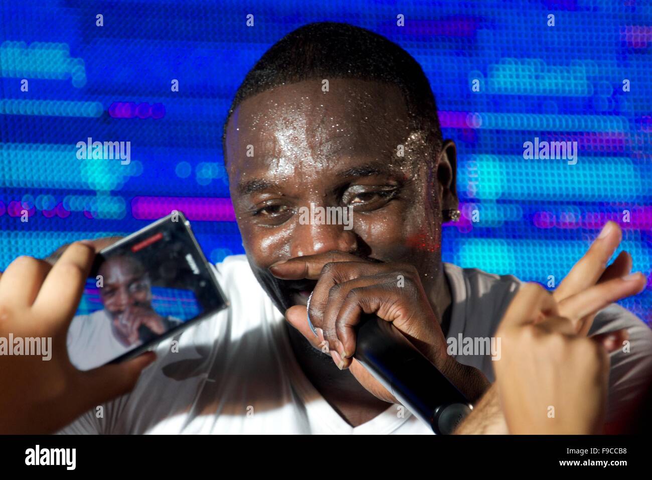 Akon singer hi-res stock photography and images - Alamy