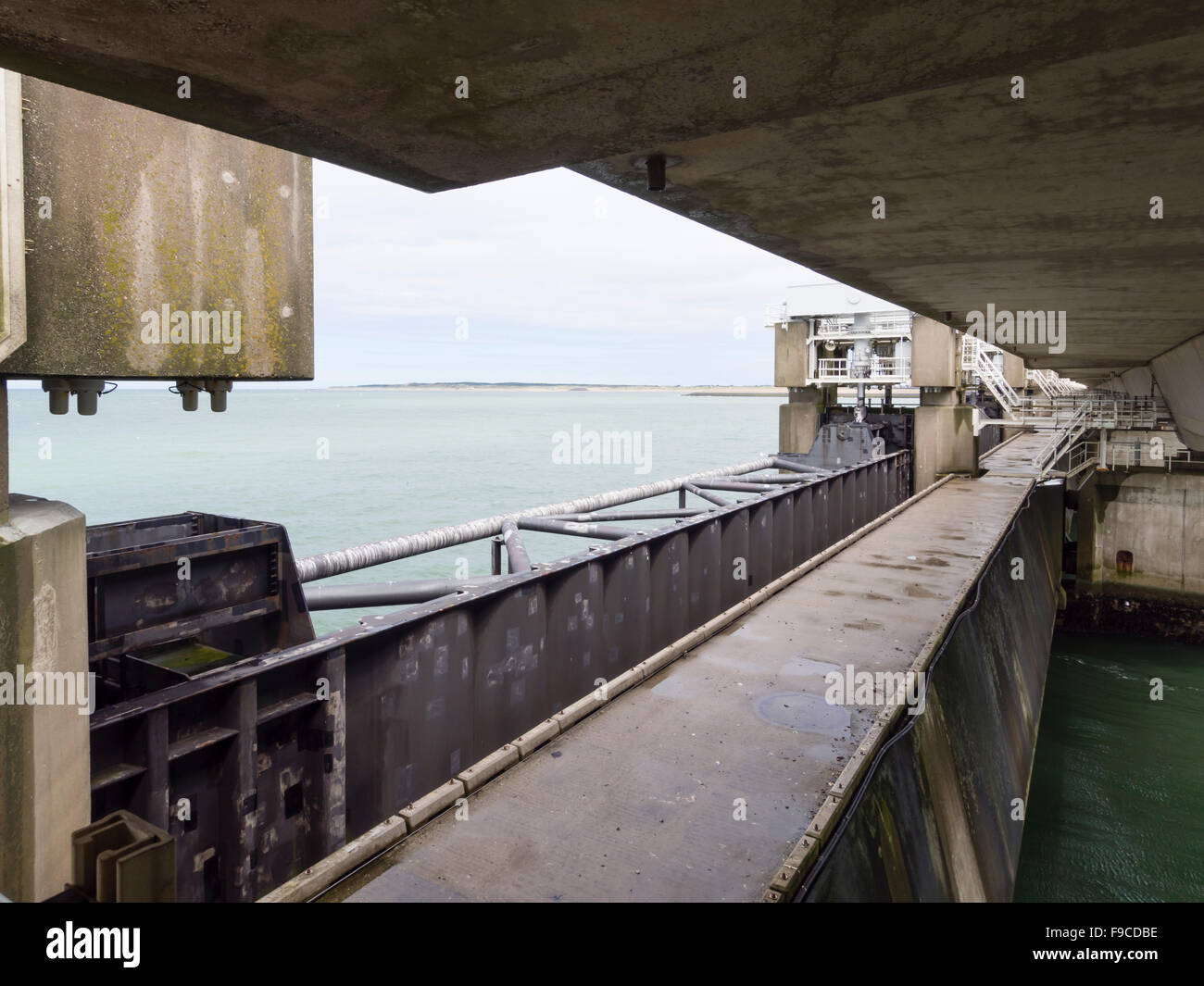 Eastern Scheldt storm surge barrier dam (Oosterscheldekering), barrage ...