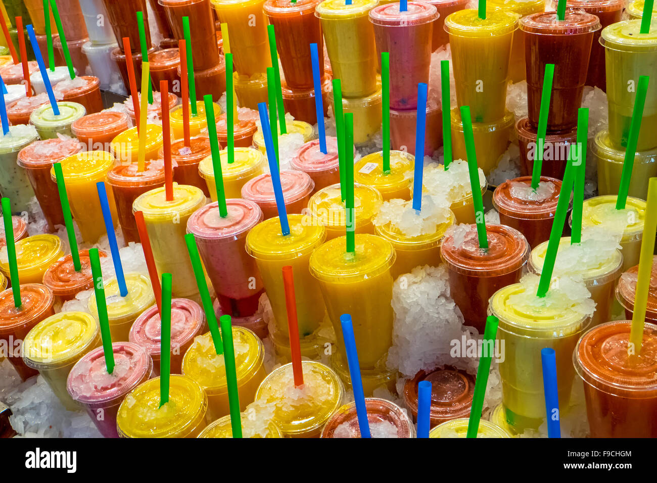 Smoothies fruit juice stall hi-res stock photography and images - Alamy