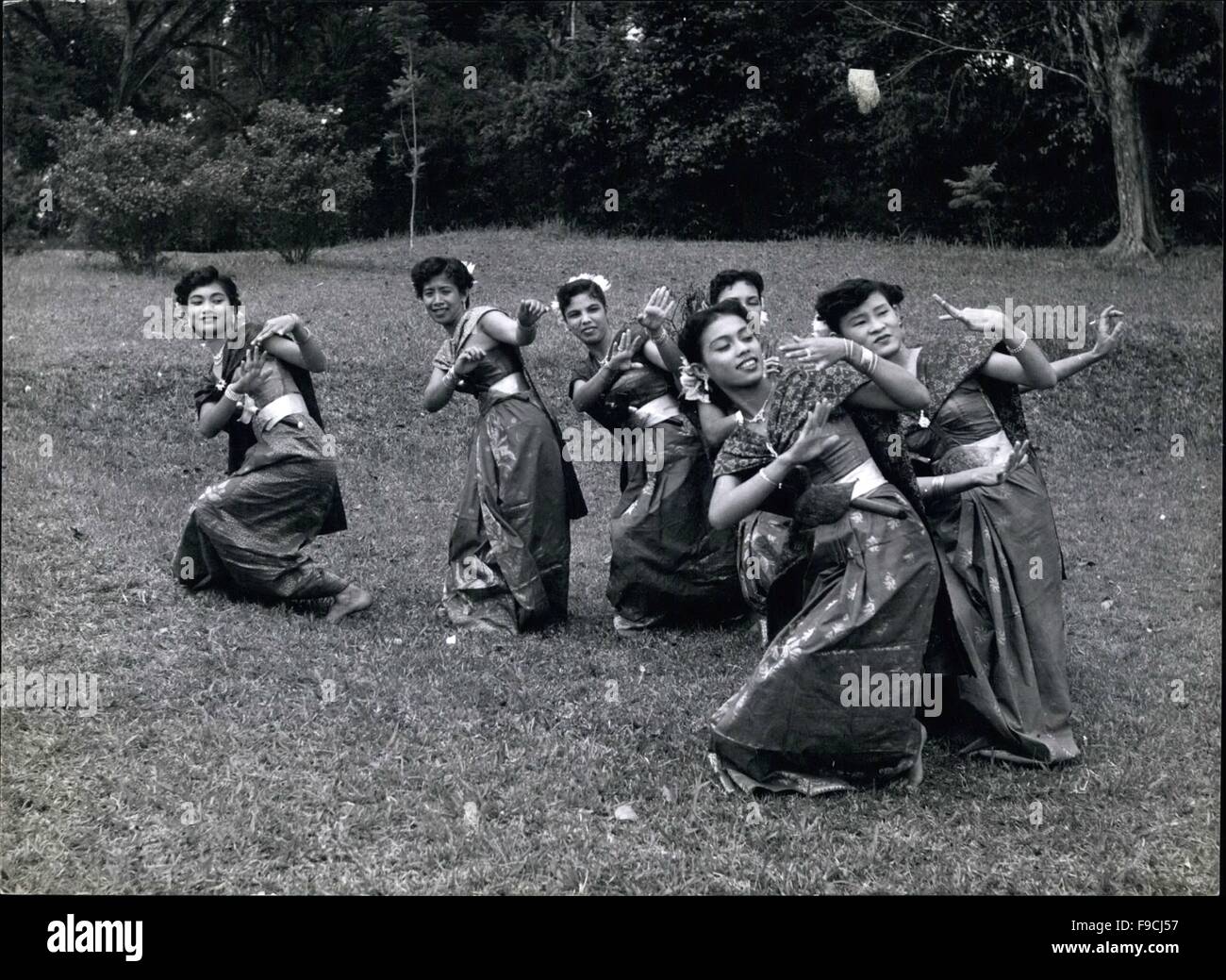 1964 - Graceful, elegant movements or arms and fingers tell the story ...