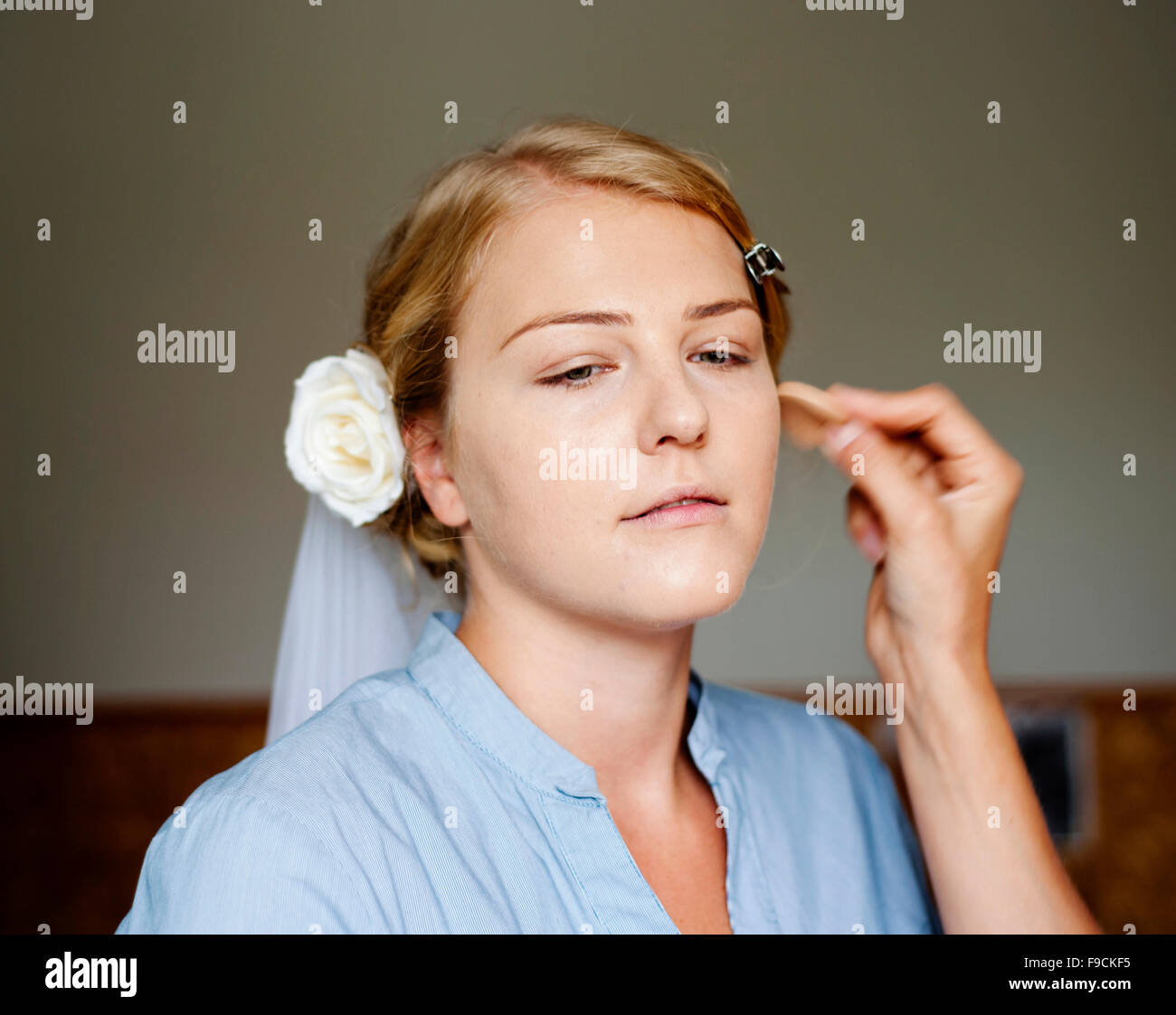 Bride is getting ready for the wedding Stock Photo - Alamy