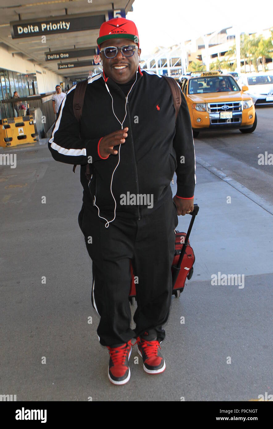 Cedric the Entertainer arrives at Los Angeles International (LAX ...
