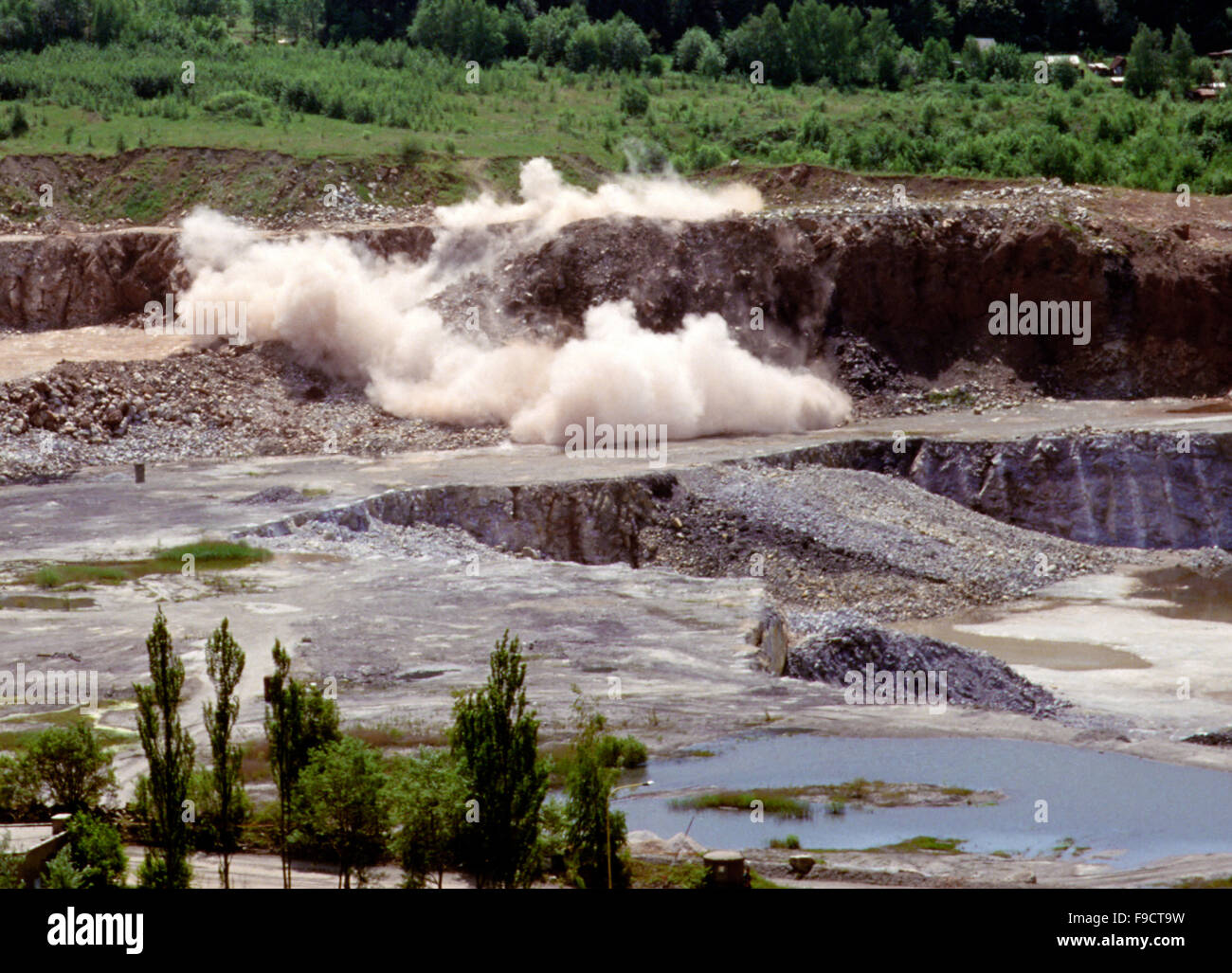 Shot firings hi-res stock photography and images - Alamy