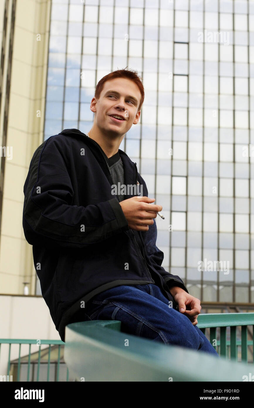 City buildings and urban expressions hi-res stock photography and ...