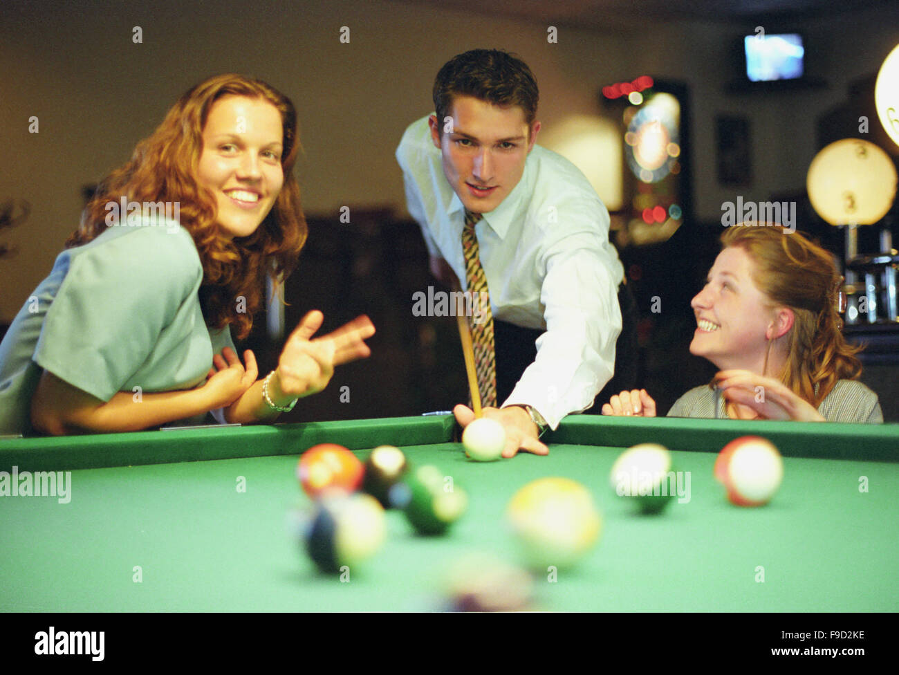 Viewers in pub hi-res stock photography and images - Alamy