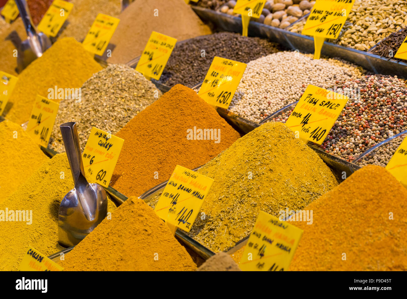 Turkey, Istanbul, Spice Bazaar, turkish spices for sale Stock Photo - Alamy