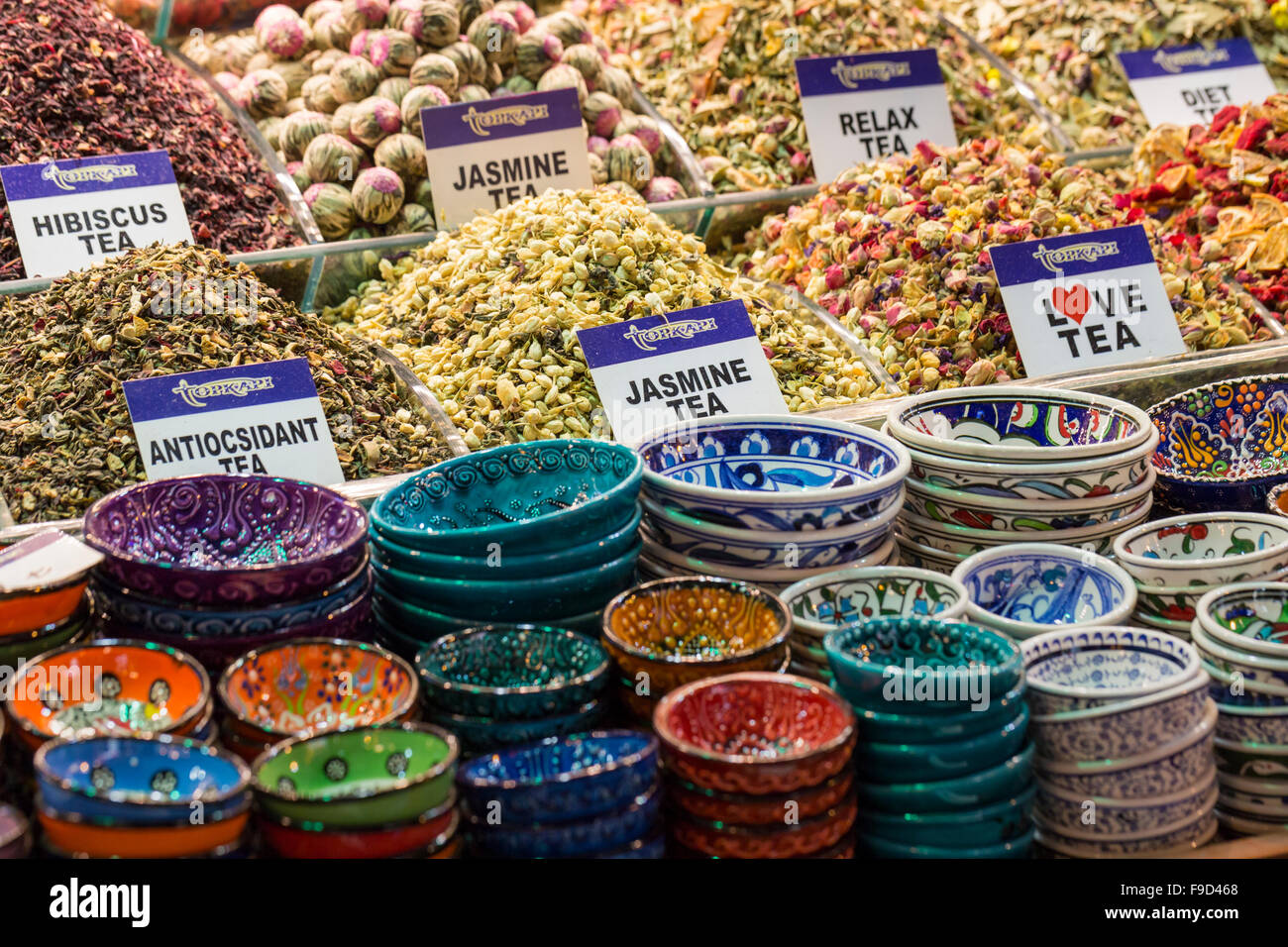 Tea shop in Grand Bazaar, Istanbul, Turkey Stock Photo - Alamy