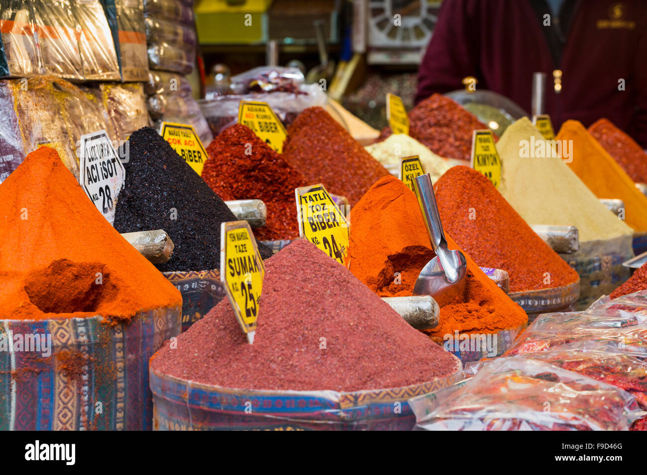 Turkey, Istanbul, Spice Bazaar, turkish spices for sale Stock Photo - Alamy