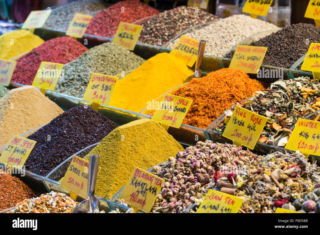 Tea shop in Grand Bazaar, Istanbul, Turkey Stock Photo - Alamy