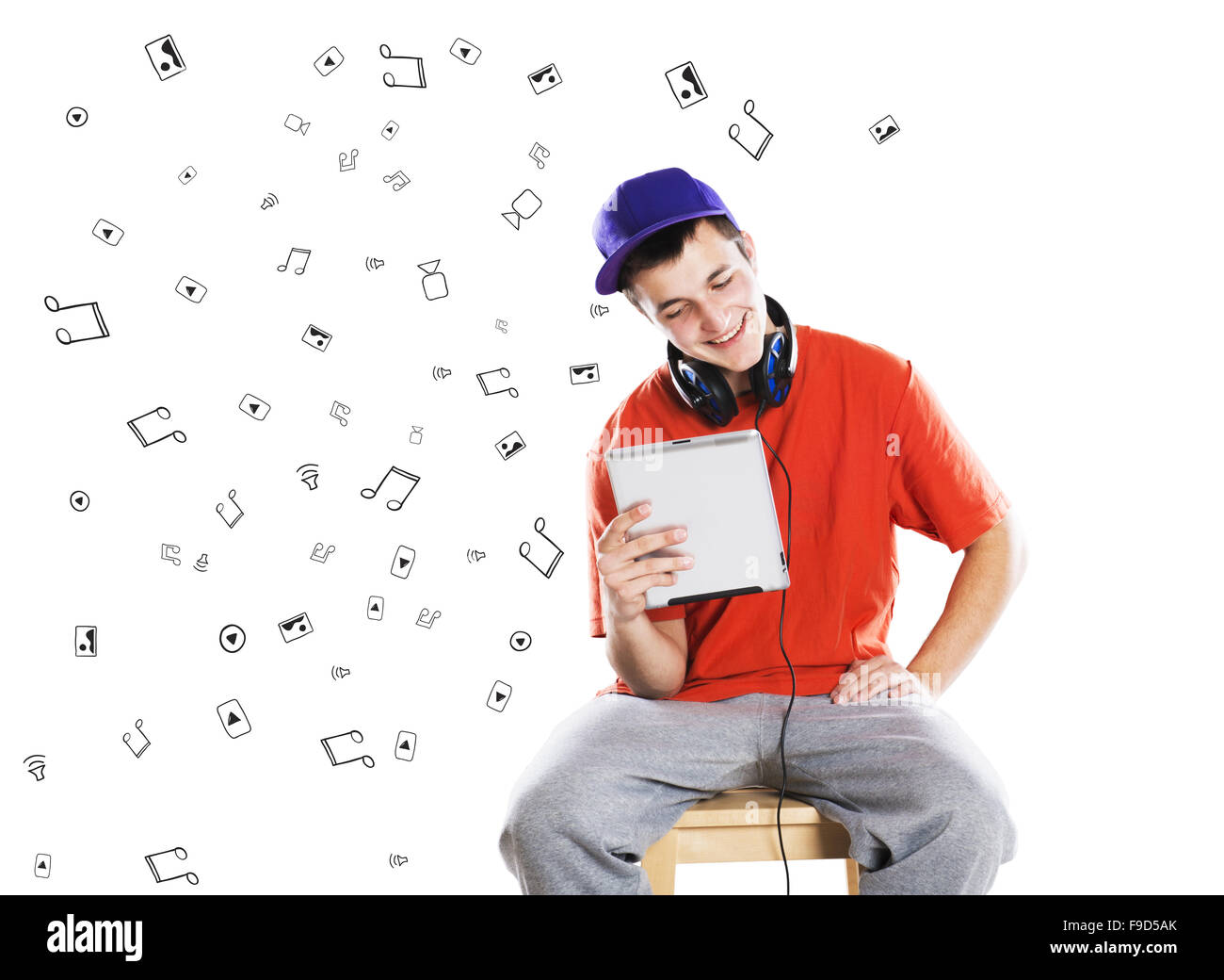 Man using social media hi-res stock photography and images - Alamy