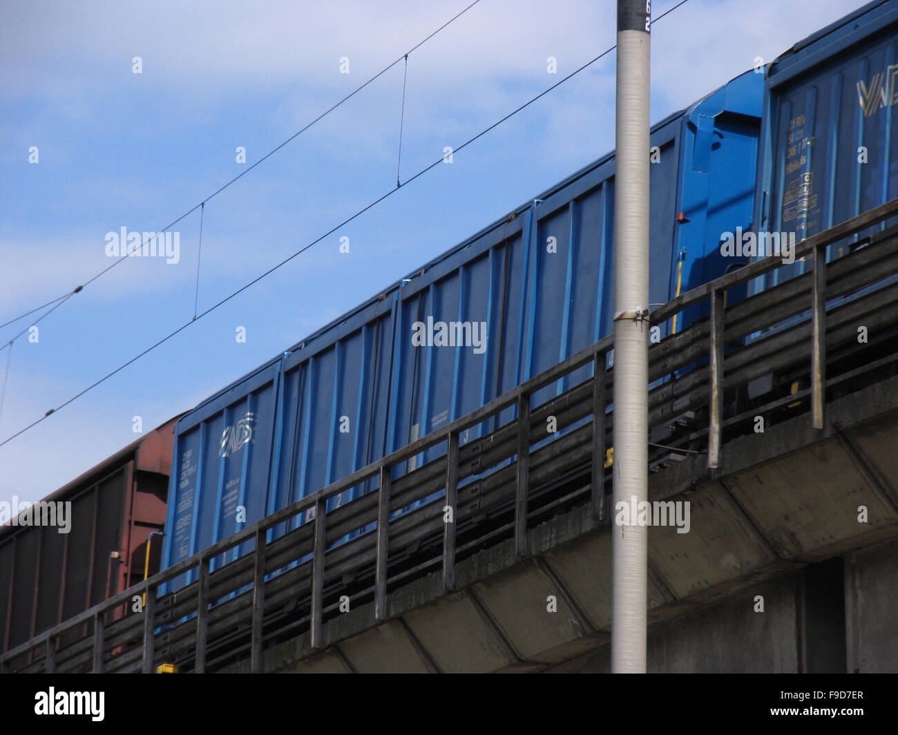 Fast freight trains hi-res stock photography and images - Alamy