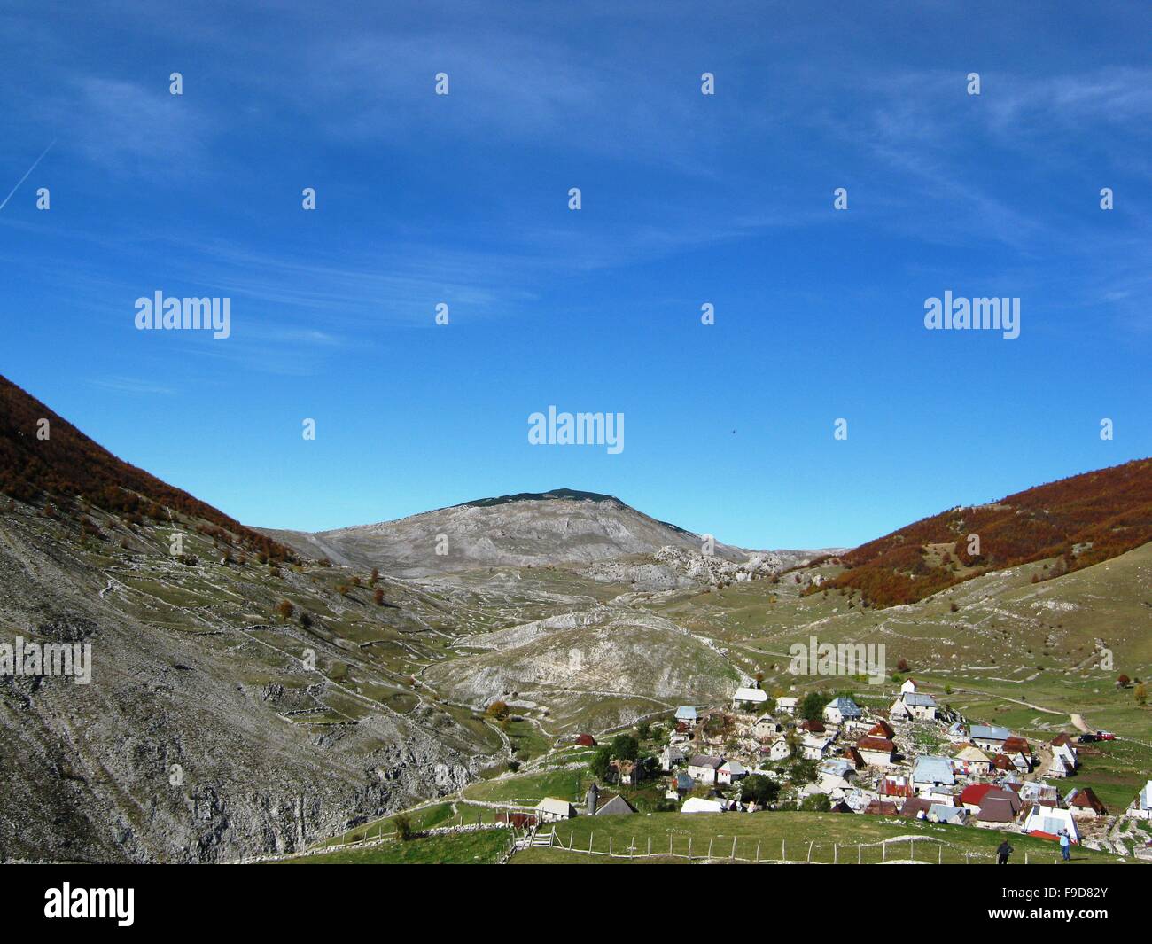 Village lukomir hi-res stock photography and images - Alamy