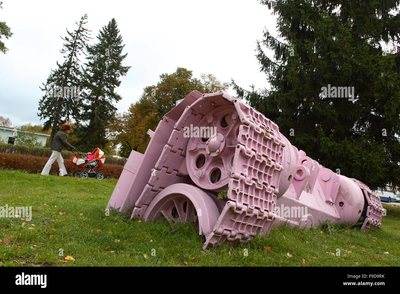 Pink tanks hi-res stock photography and images - Alamy