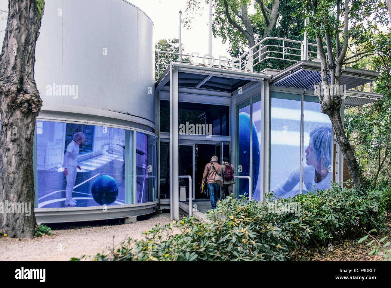 Moon Kyungwon & Jeon Joonho art on Korean Pavilion exterior at the 2015 ...