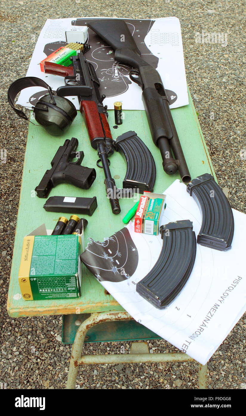 Weapons death hi-res stock photography and images - Alamy