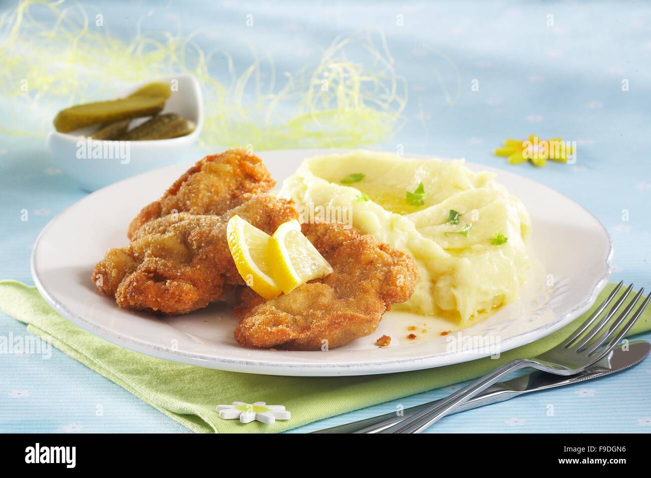 Marinated rabbit slices hi-res stock photography and images - Alamy