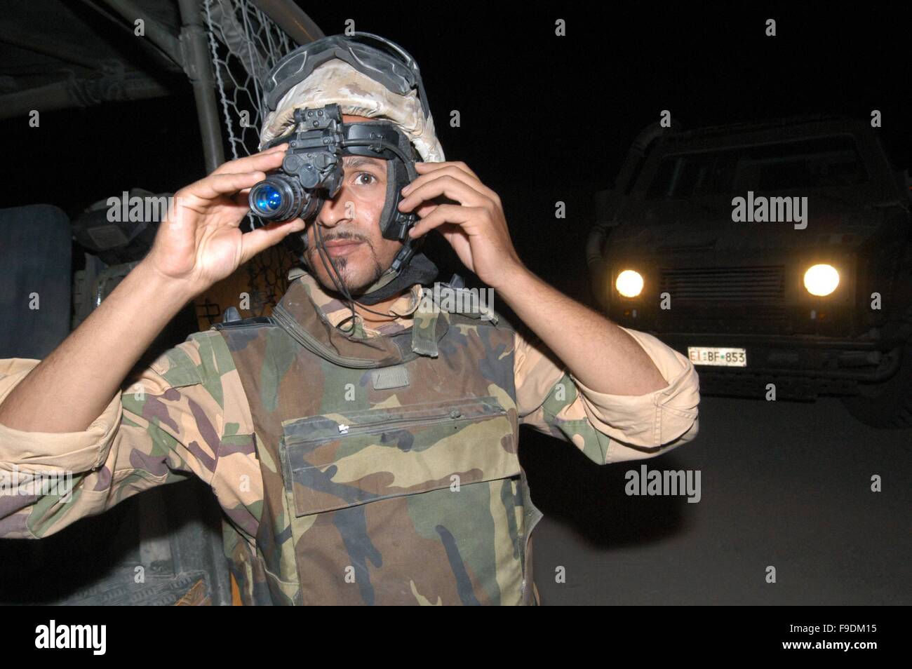 Italian military intervention in Iraq (10/2004), soldiers of the ...