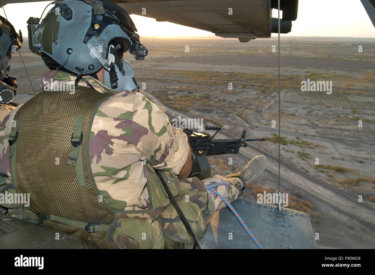 Italian military intervention in Iraq (10/2004), machine-gunner on a HH ...