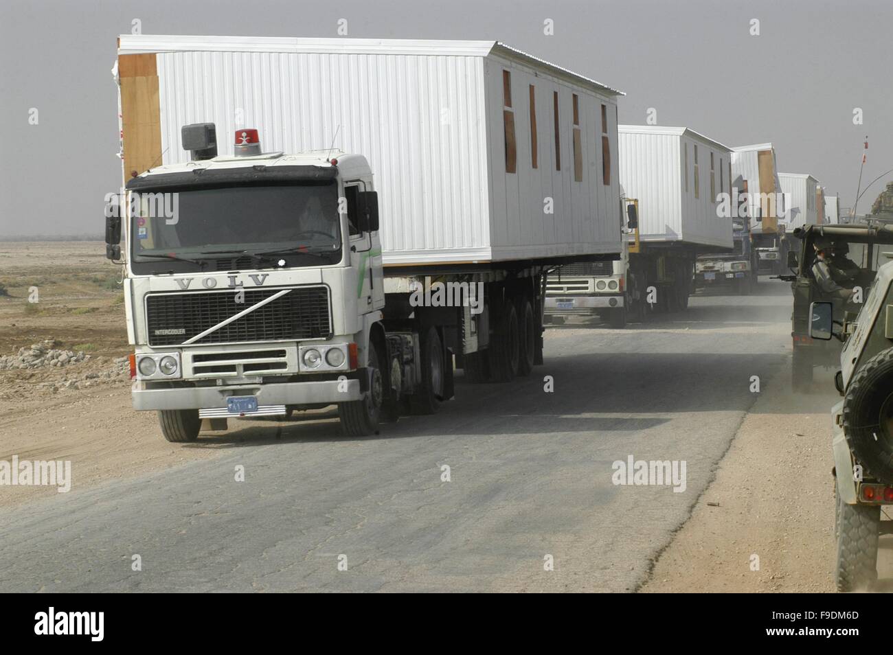 Italian military intervention in Iraq (10/2004), Italian armored ...