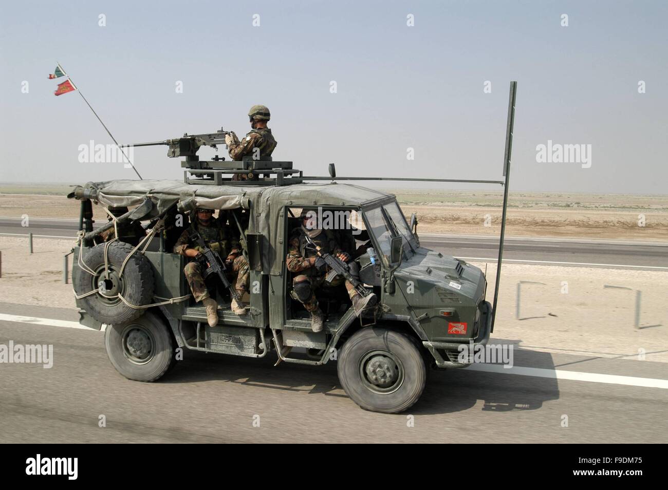 Italian military intervention in Iraq (10/2004), marines of the St ...