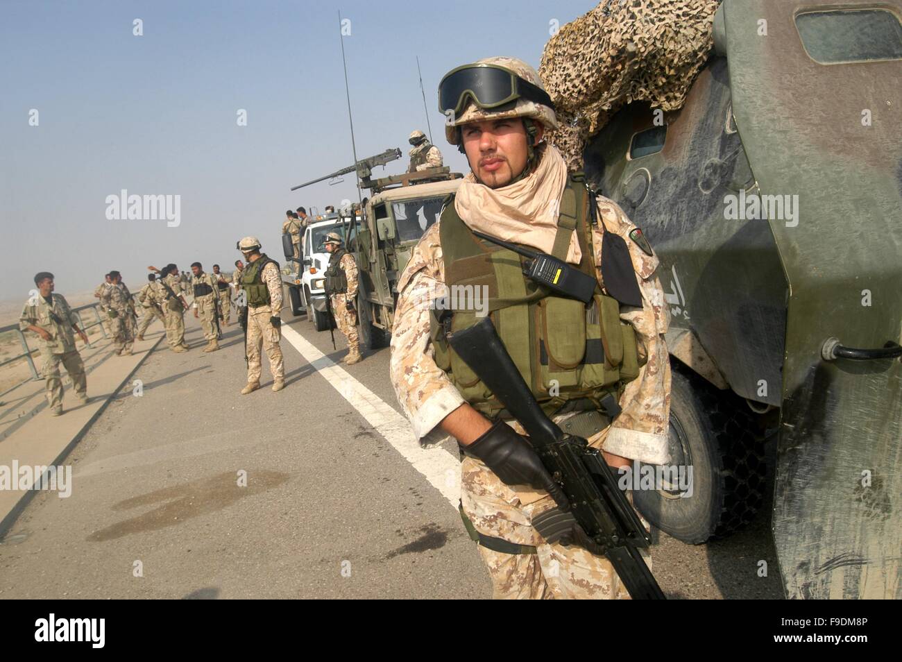 Italian military intervention in Iraq (10/2004), soldiers of the ...