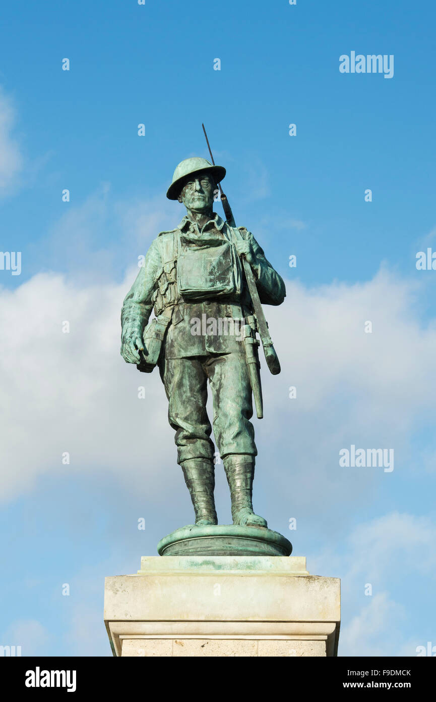 Statue of soldier statue of ww1 soldier hi-res stock photography and ...