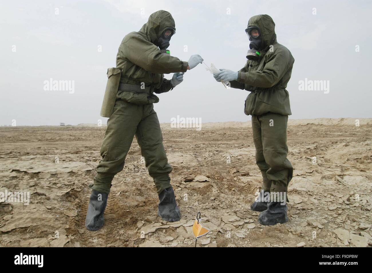 Biological warfare suit soldier hi-res stock photography and images - Alamy