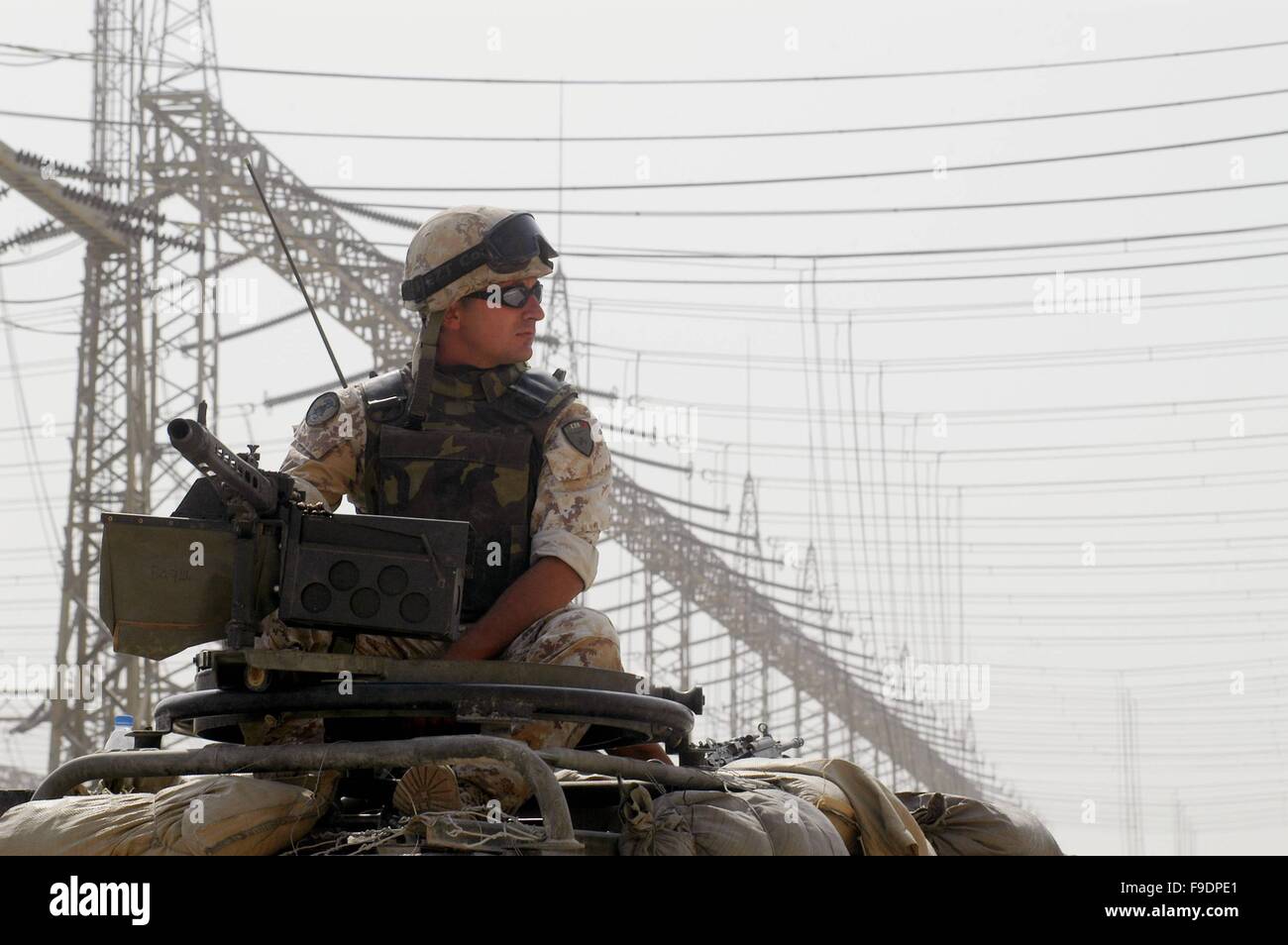 Italian military intervention in Iraq (10/2004), soldiers of airborne ...