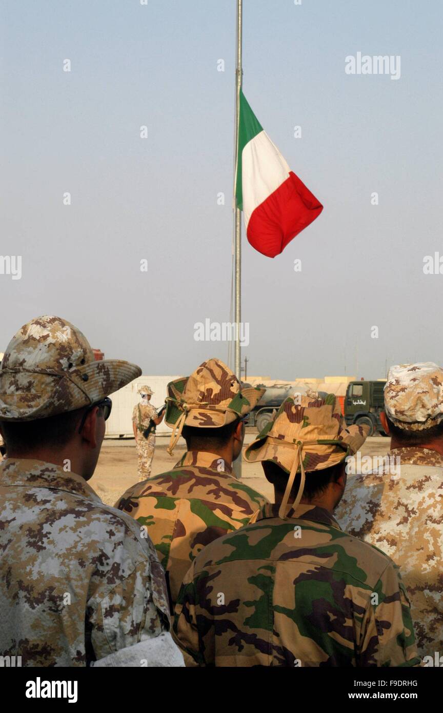 Italian military intervention in Iraq (10/2004), raises flag ceremony ...
