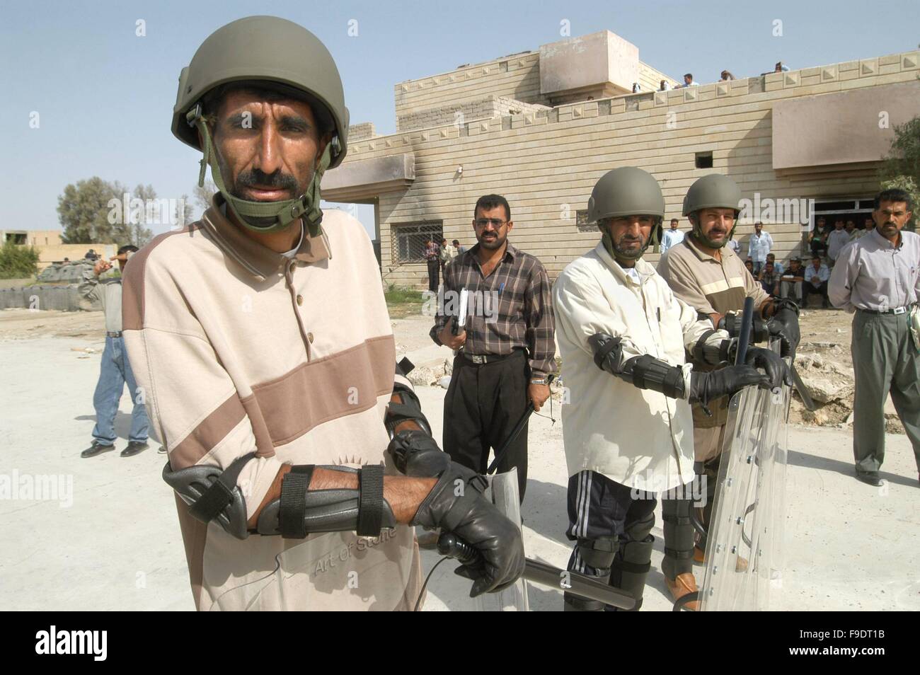 Nassiriya (Iraq) Italian Carabinieri of the MSU (Multinational ...