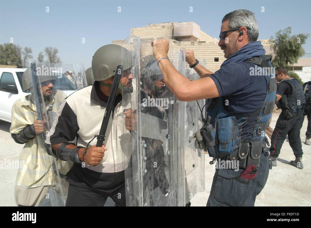 Nassiriya (Iraq) Italian Carabinieri of the MSU (Multinational ...