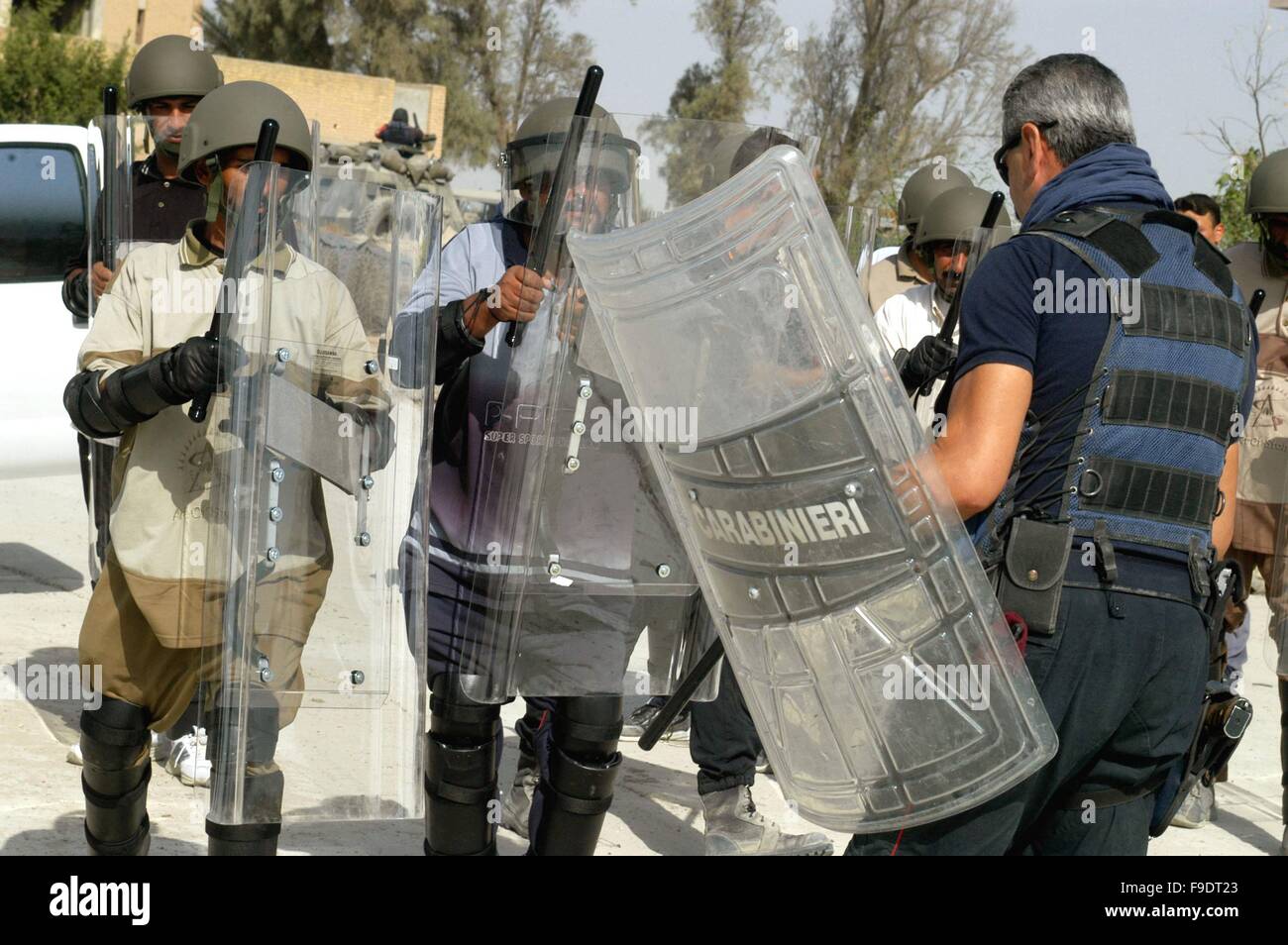 Nassiriya (Iraq) Italian Carabinieri of the MSU (Multinational ...