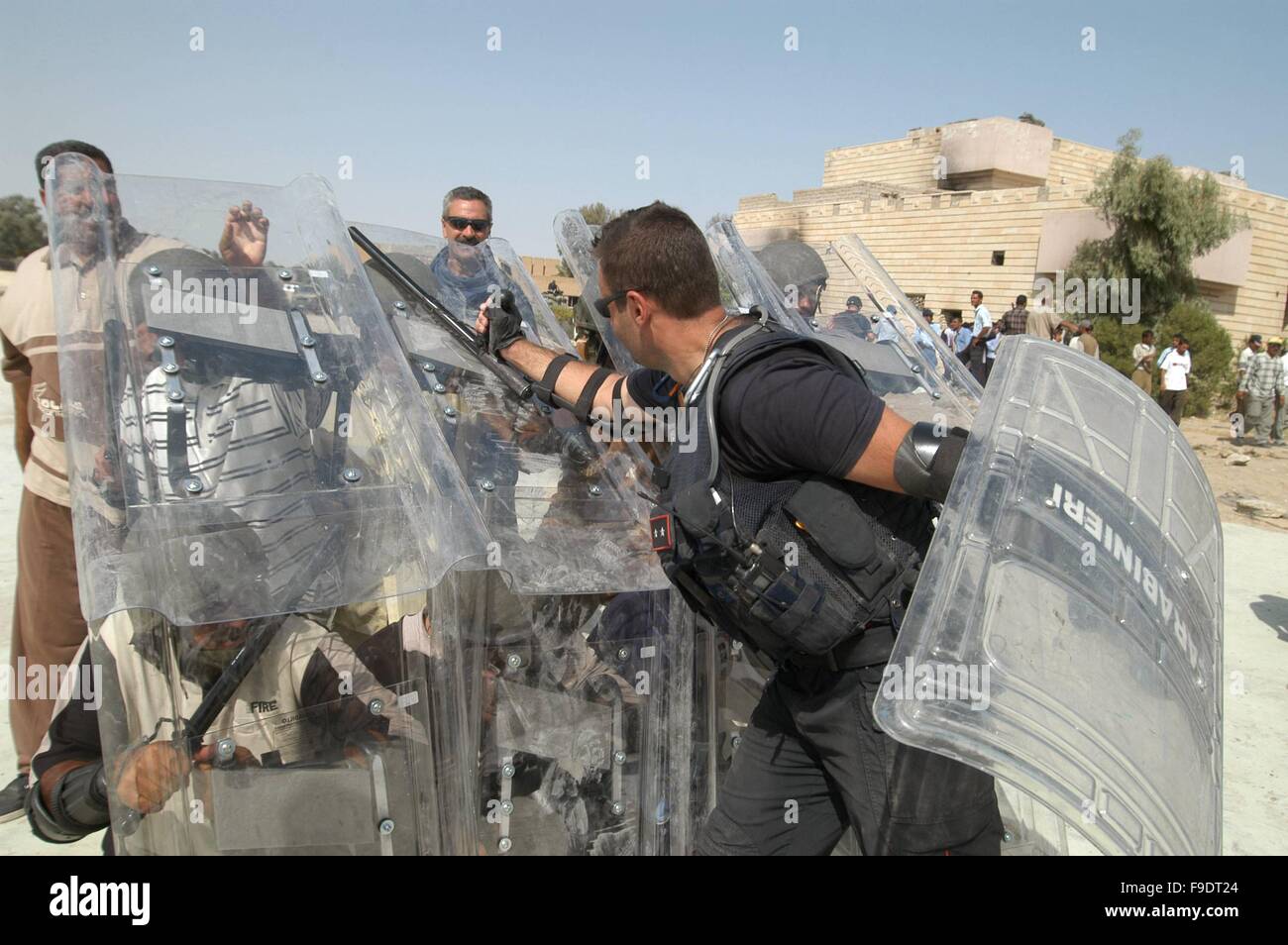 Nassiriya (Iraq) Italian Carabinieri of the MSU (Multinational ...
