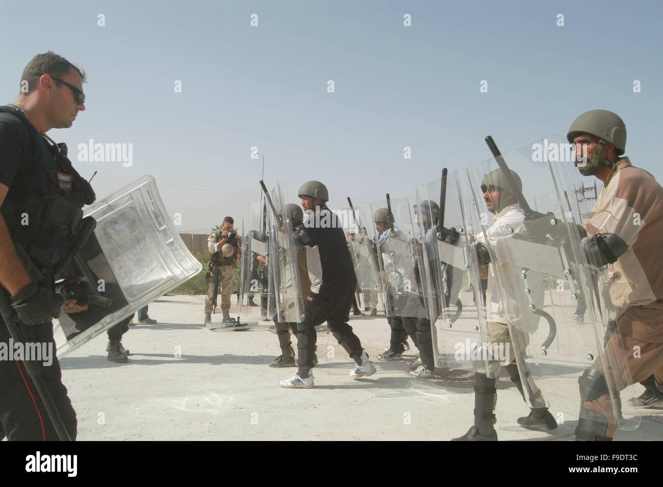 Nassiriya (Iraq) Italian Carabinieri of the MSU (Multinational ...