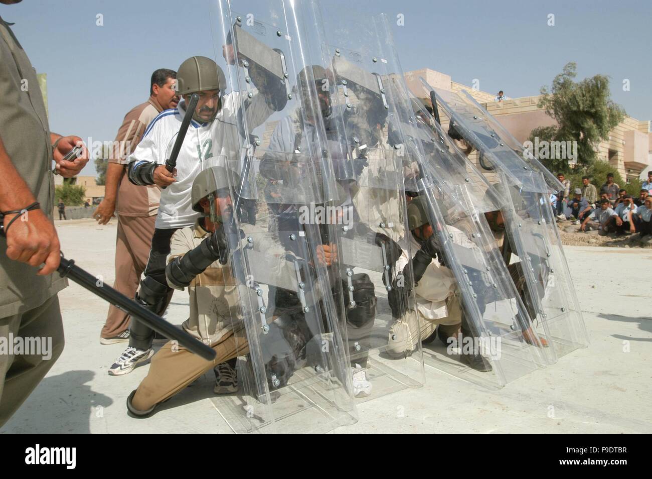 Nassiriya (Iraq) Italian Carabinieri of the MSU (Multinational ...