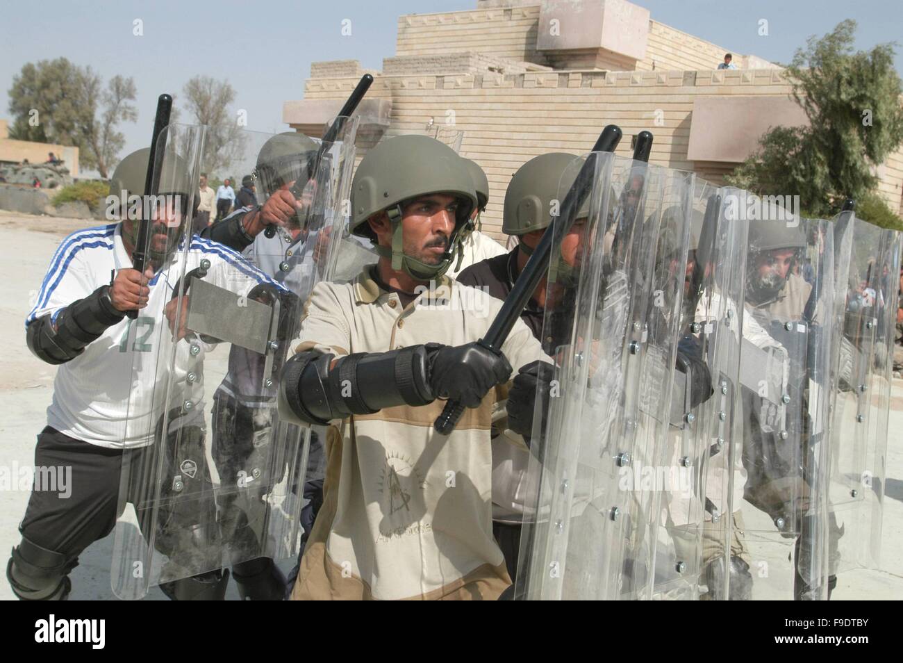 Nassiriya (Iraq) Italian Carabinieri of the MSU (Multinational ...