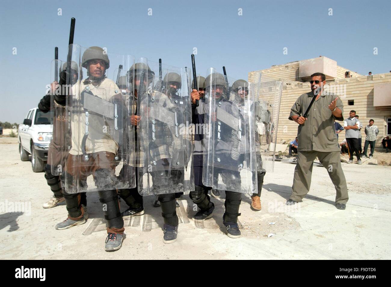 Nassiriya (Iraq) Italian Carabinieri of the MSU (Multinational ...