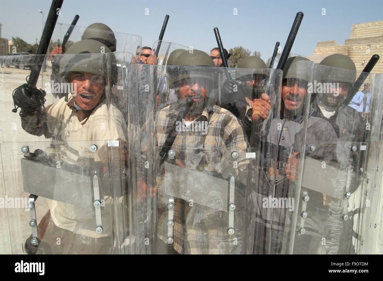 Nassiriya (Iraq) Italian Carabinieri of the MSU (Multinational ...