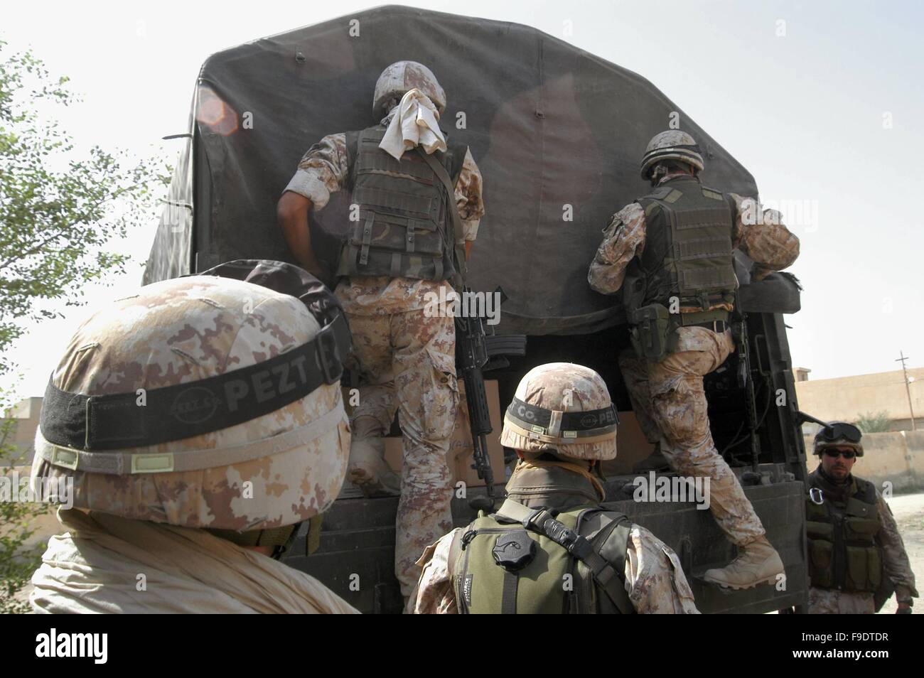 Italian military intervention in Iraq (10/2004), delivery of ...