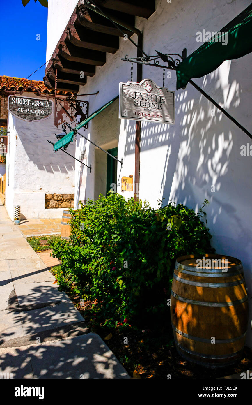 El Paseo De Santa Paseo De La Guerra In Santa Barbara SoCal