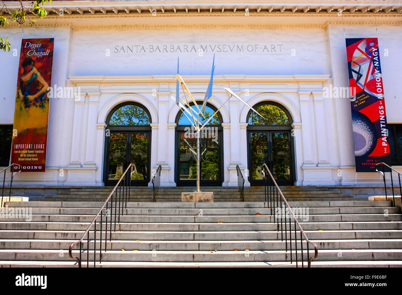 The Santa Barbara Museum of Art on State St in downtown Santa Barbara ...