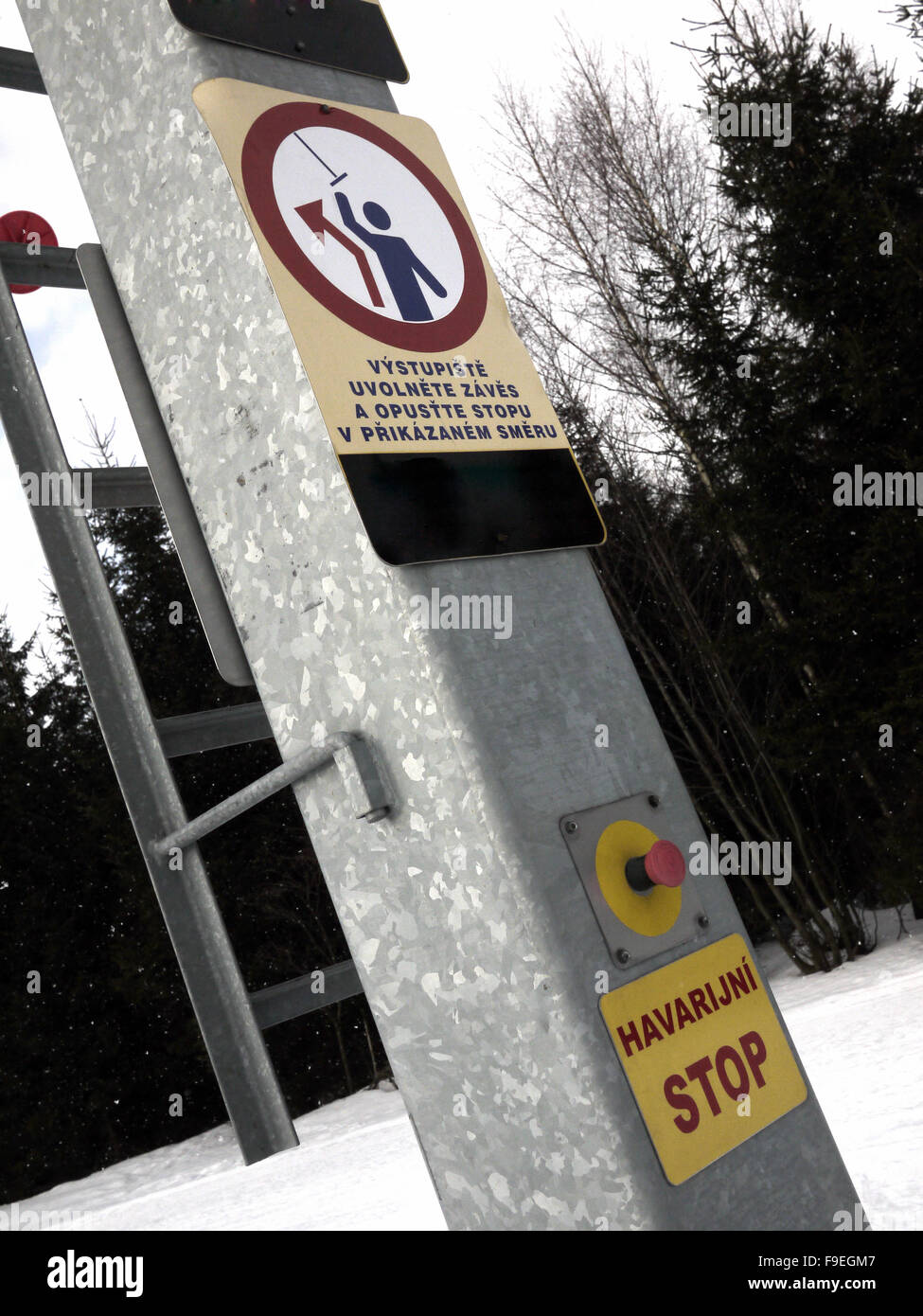 Sing with snow hi-res stock photography and images - Alamy