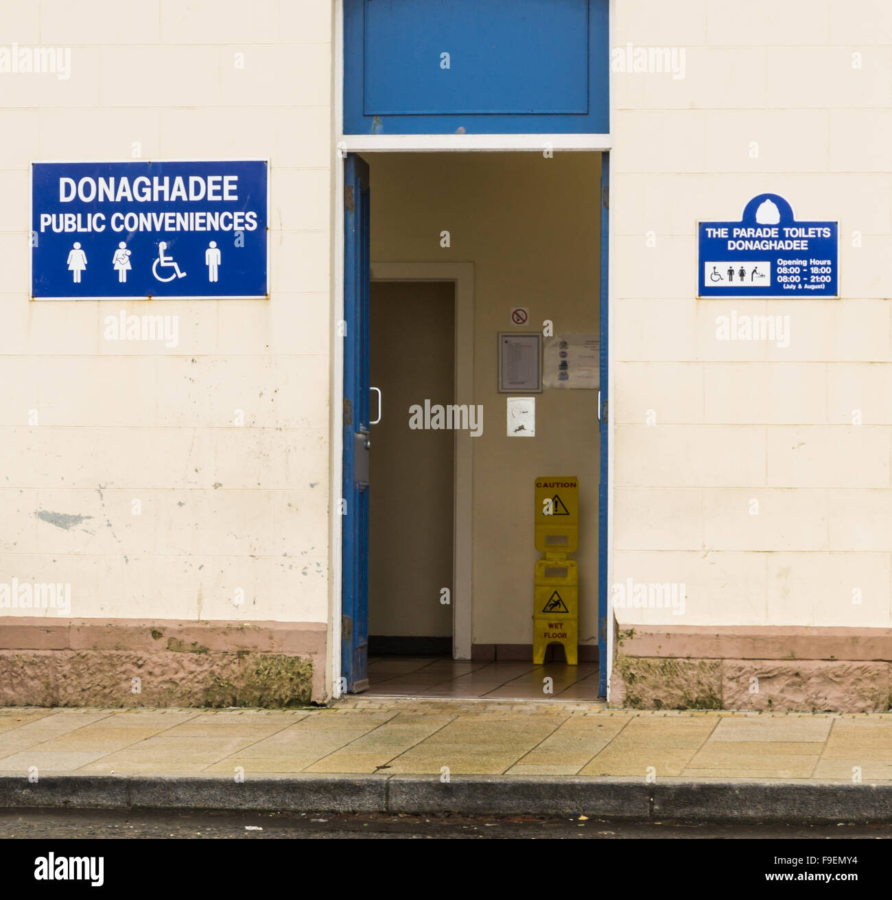 Public toilets open hi-res stock photography and images - Alamy