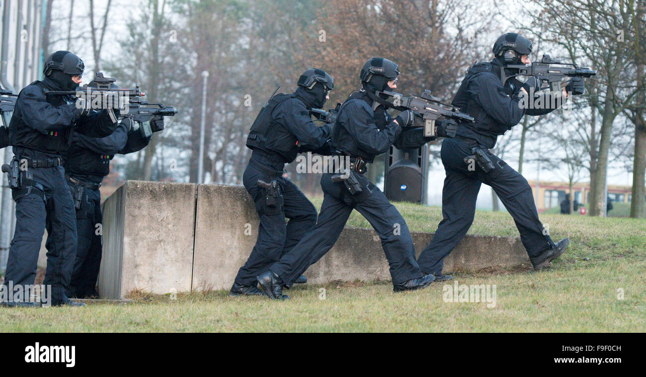 German special police unit gsg 9 hi-res stock photography and images ...